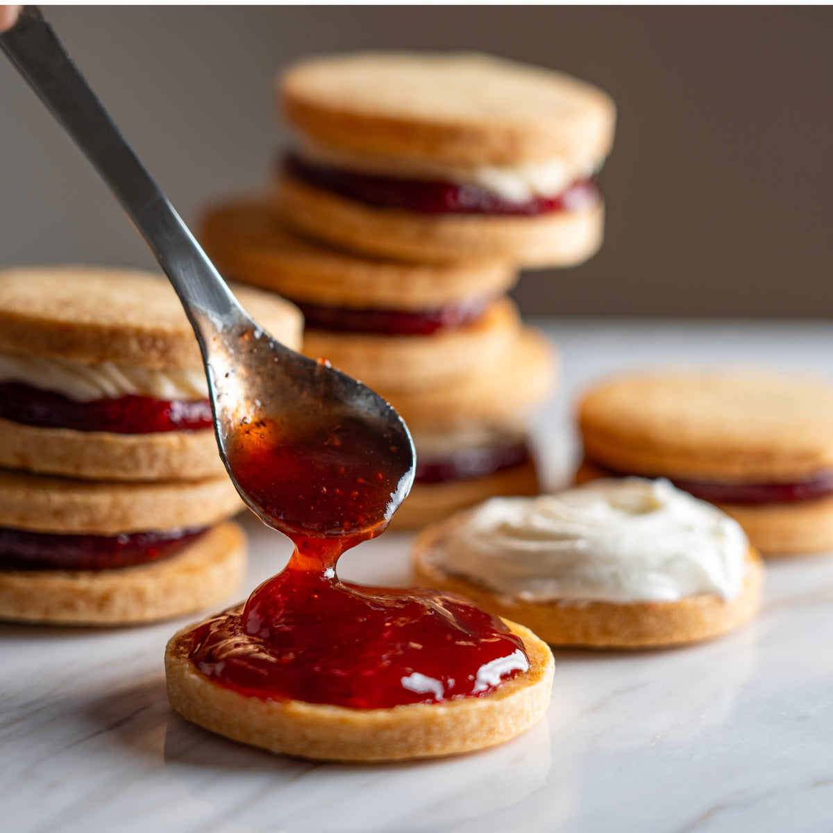 いちごのジャムサンドクッキー＆いちごとミルクのジャムサンドクッキーBOX